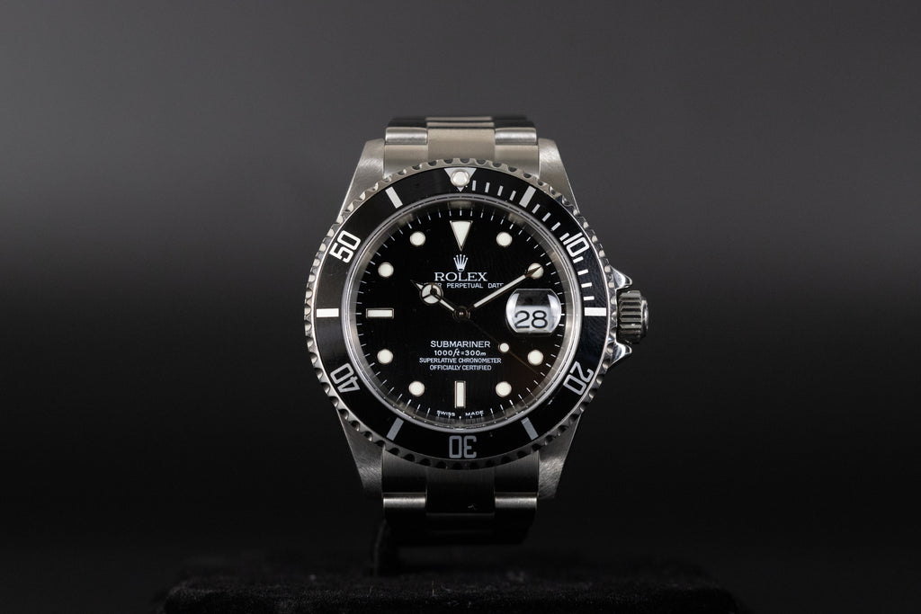Rolex16610LN Submariner Date Black Dial – Newport Watch Club